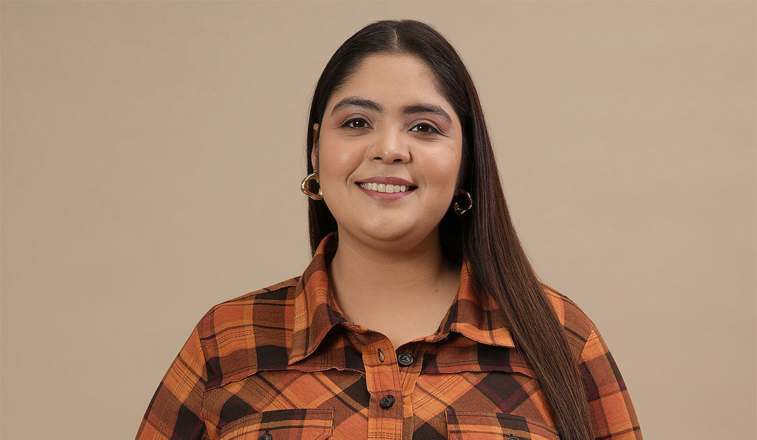 Women Classic Plus Size Plaid Shirt with Flap Pockets
